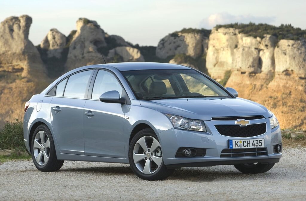 2026 Chevrolet Cruze Sedan Review, Dimensions, Specs - New Chevy USA